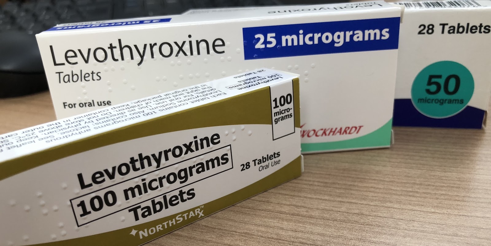 Levothyroxine: Công dụng, liều dùng và lưu ý tác dụng phụ